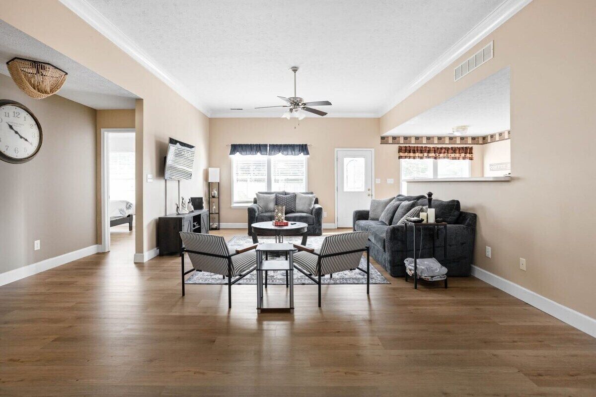 Westfield 4br: Fun Games, Outdoors, Near Sites - Fishers, IN