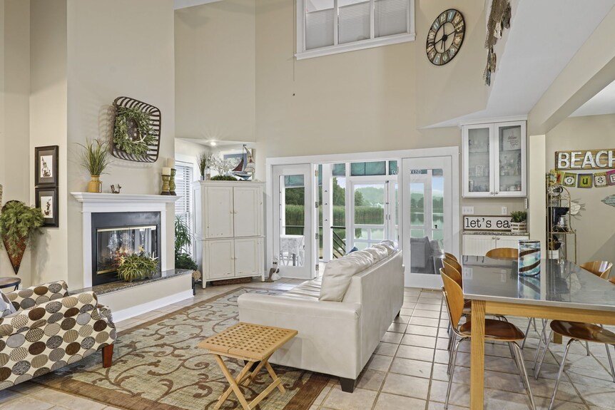 Lake Kai Charmer - 4 Bedroom, Beachfront Deck, Kayaks, Resort Amenities - Lake Kai, Michigan City