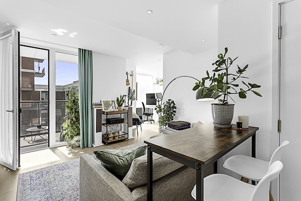 Apartamento Básico, 1 cama king-size | Interior