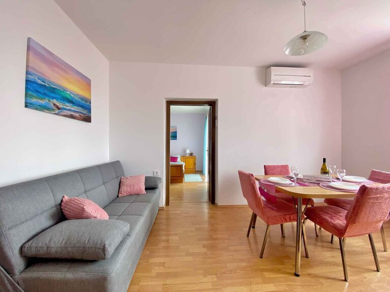 Holiday Apartment Mit Klimaanlage Und Balkon - Punat