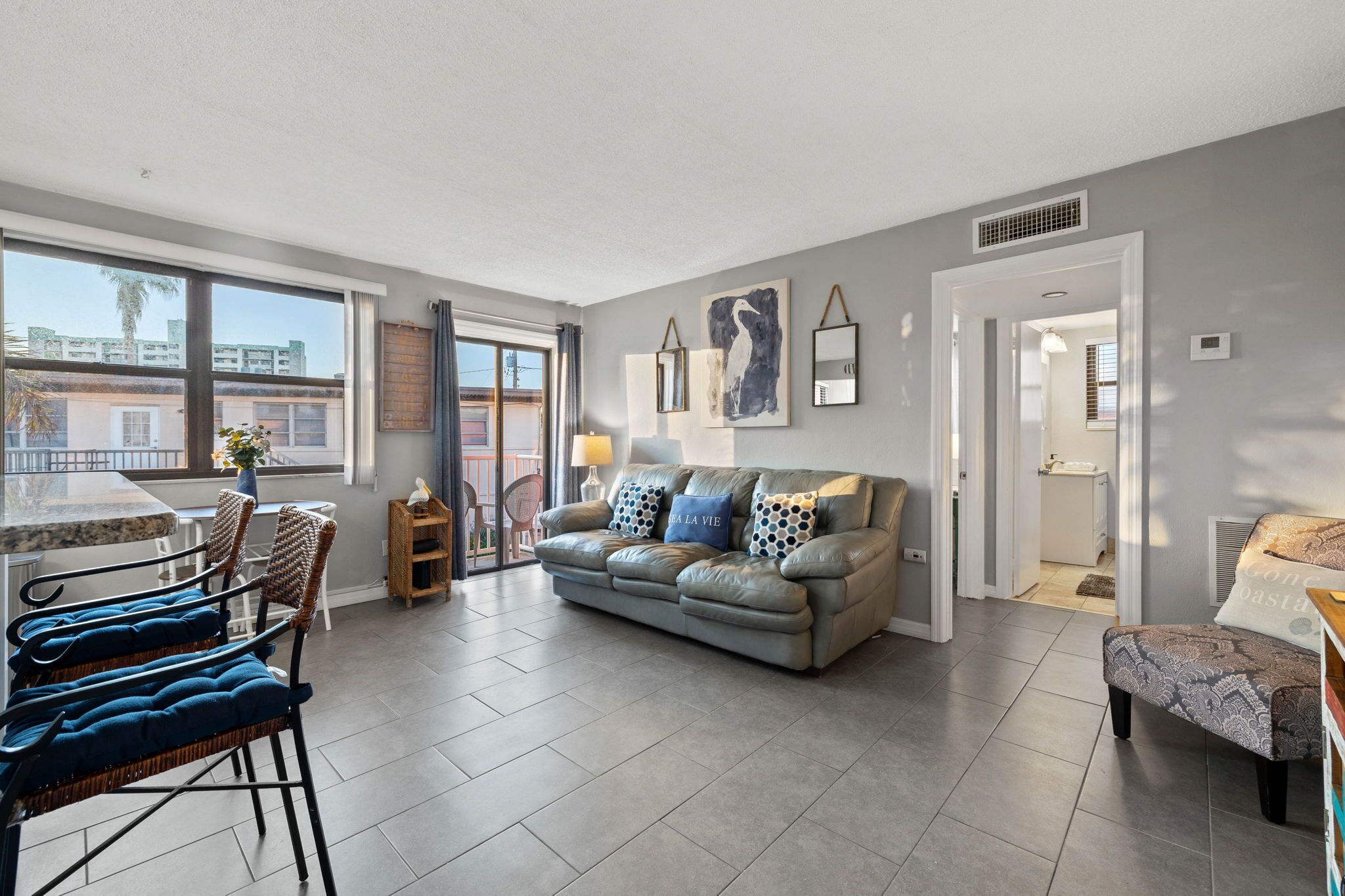 Charming 1-bed 1-bath Retreat, Steps From The St.pete Beach - St. Pete Beach, FL