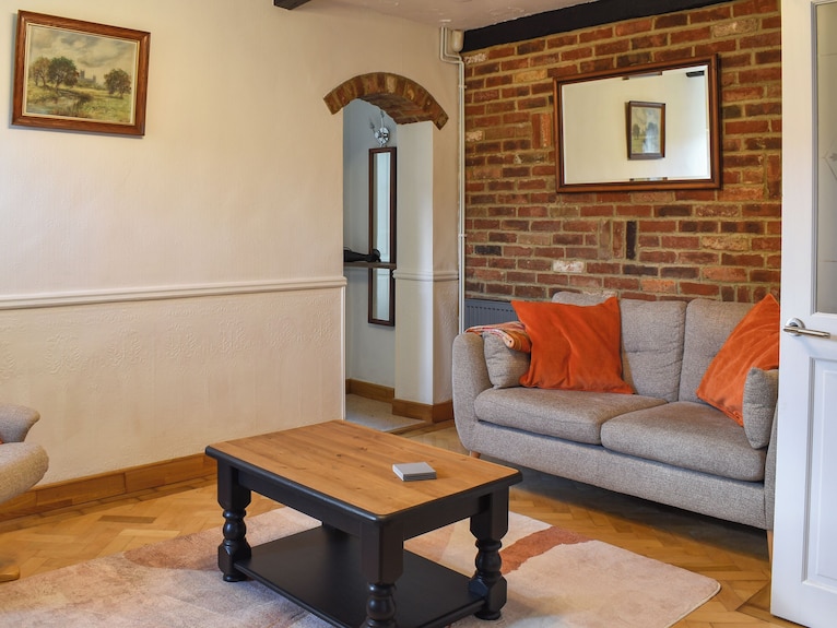 2 Bedroom Accommodation In Canterbury - Kent