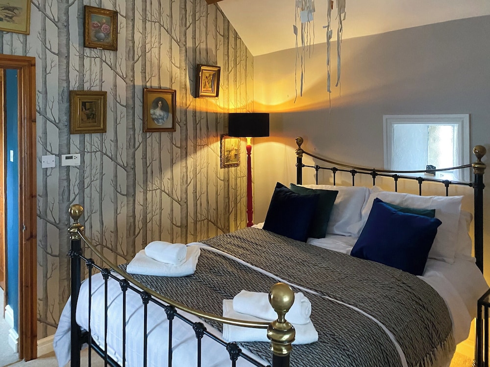 2 Bedroom Accommodation In Waltham On The Wolds, Near Leicestershire - Melton Mowbray