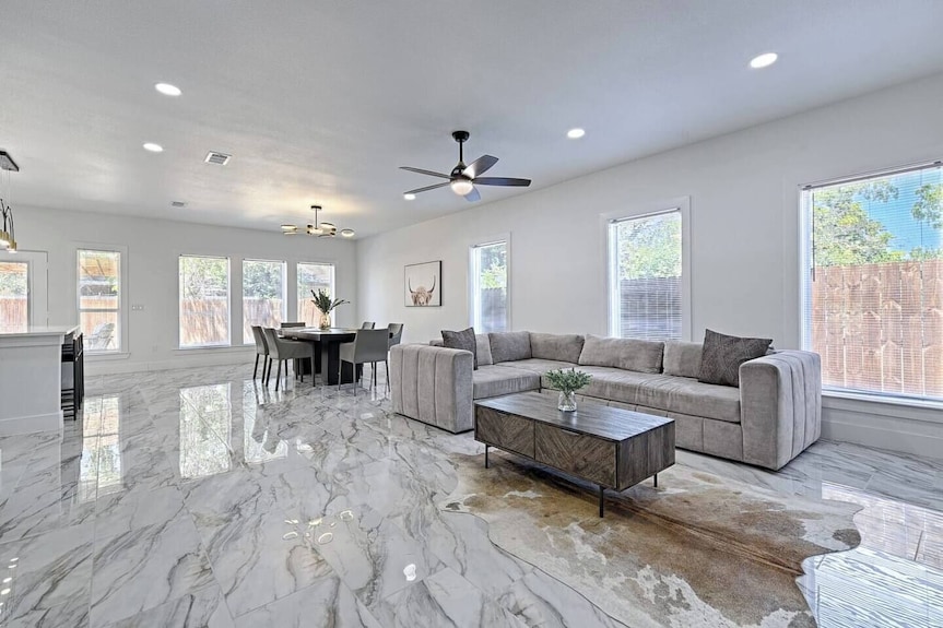 6br Trinity Groves Urban Escape | Huge Backyard - Dallas, TX