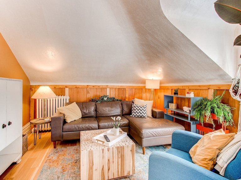 Charming Carriage House In Capital Hill - Denver, CO