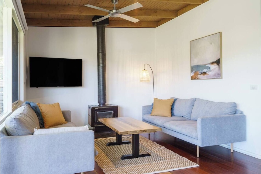 Charming Seaside Bungalow A Peninsula Hideaway - Melbourne