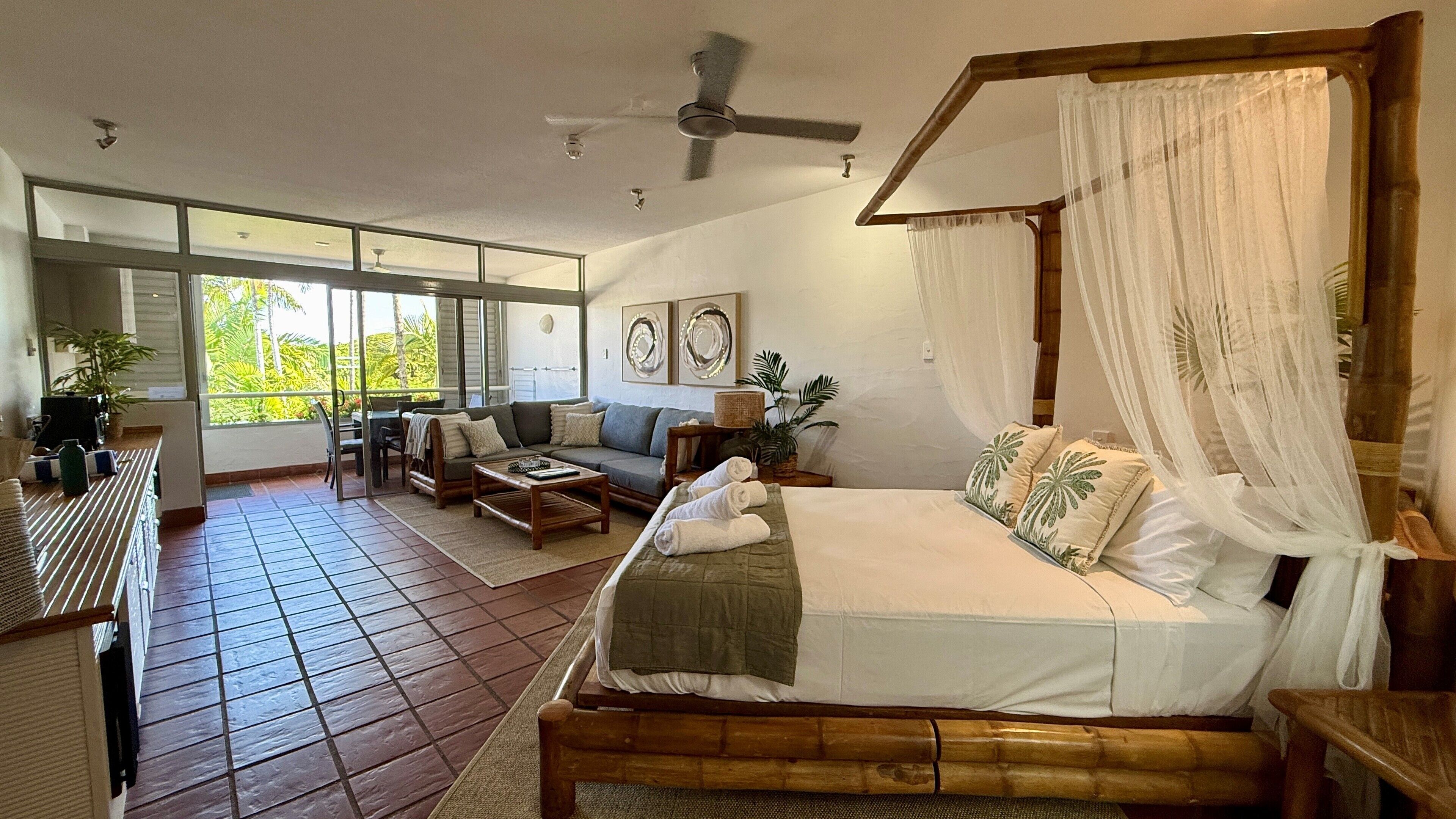 Centrally Located Tropical Escape With Sea Views - Port Douglas