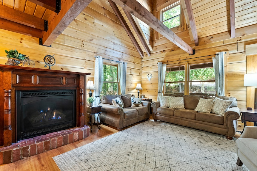 Beautiful Log Home-poker & Pool Table, Xbox, \Nfirepit,jacuzzi Tub,week Specials! - Virginia