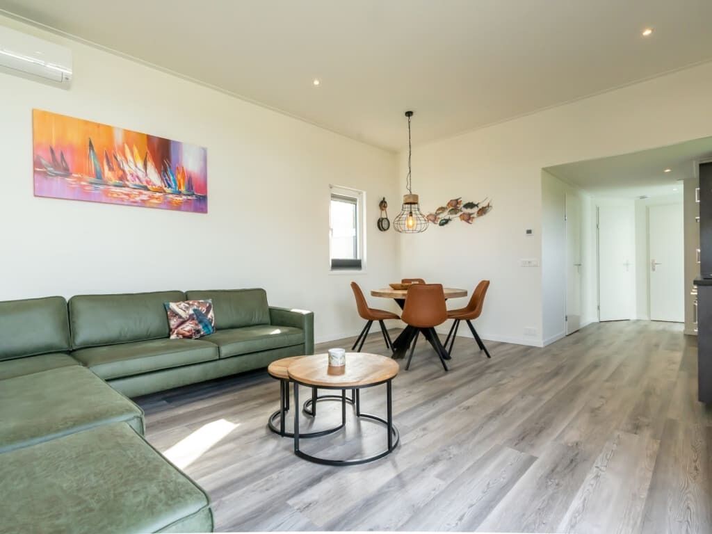 This 4-person Chalet Is Fully Equipped! It Is Wonderful To Relax Both Inside On The Comfortable Corn - Renesse