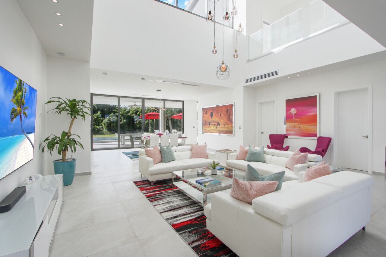 Palmas 16: New Luxury Villa W/ Pool, Jacuzzi, Pool Table, Full Staff & Golf Cart - Punta Cana