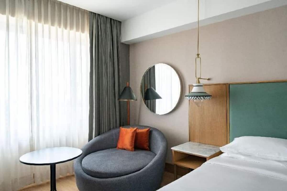 1 quarto, roupa de alta qualidade, edredões de penas, cofre no quarto