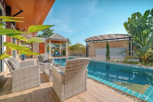 Four-Bedroom Pool Villa - West | Vista do quarto