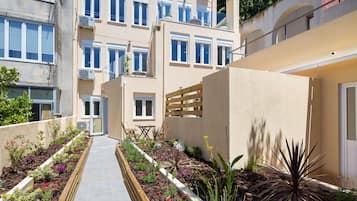 Apartamento Económico | Varanda