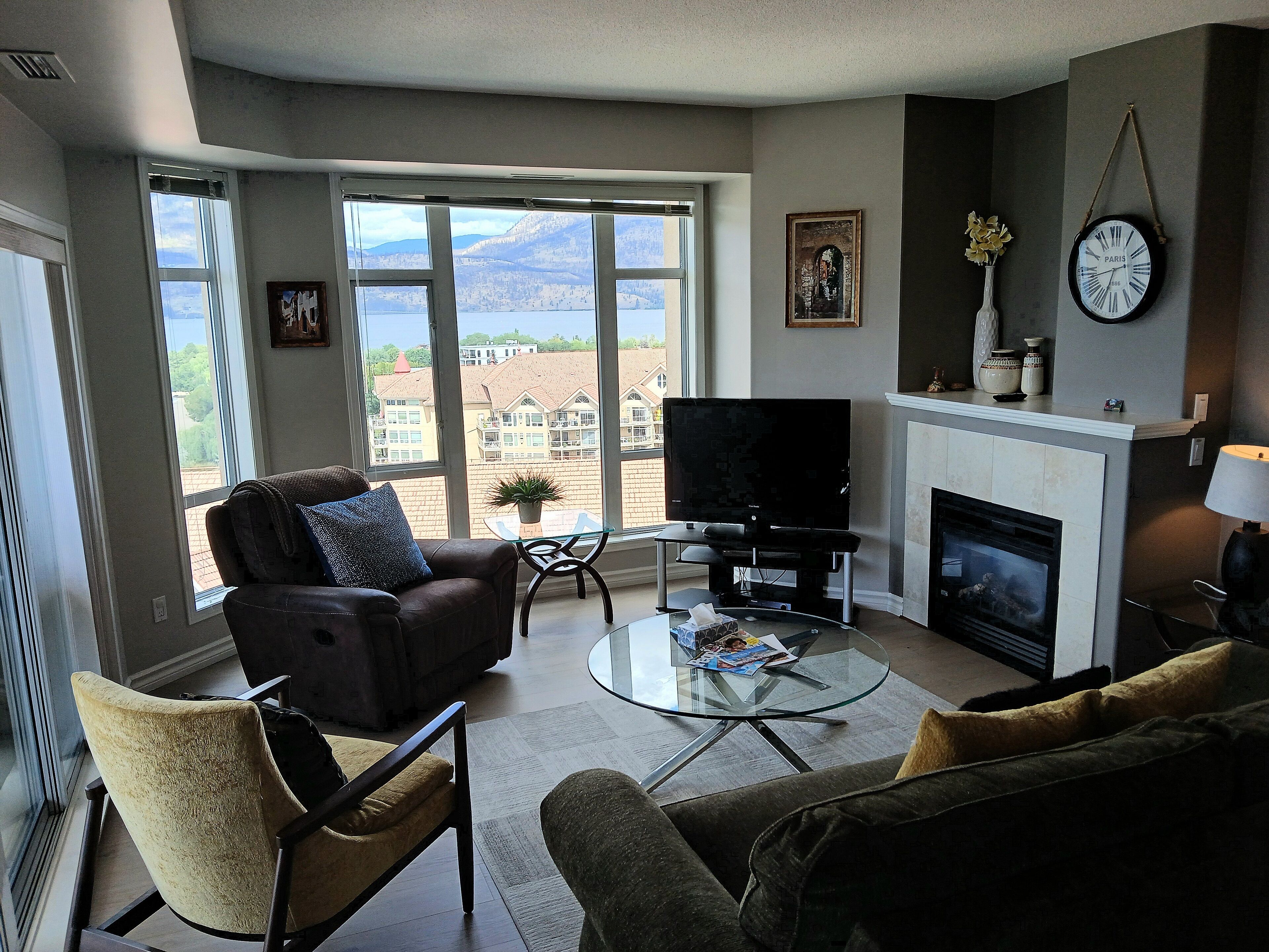 Sunset Waterfont Resort 12. Luxury Lakeside, Stunning 3 Bed/2bath Kelowna Condo. - ケロウナ