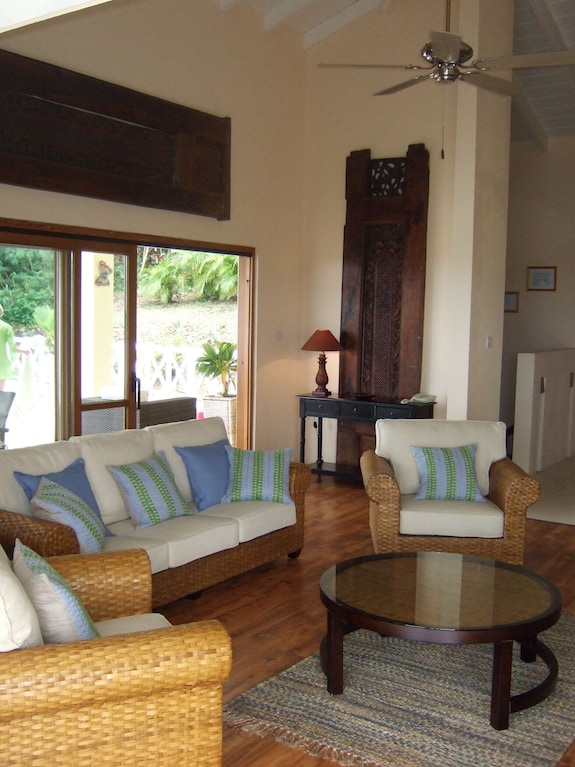 Private Romantic Retreat, Ideally Located, Panoramic Views, Walk To The Beach. - Saint Kitts and Nevis