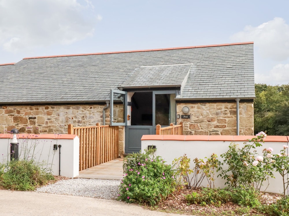 Carines Barns - Pol - Newquay