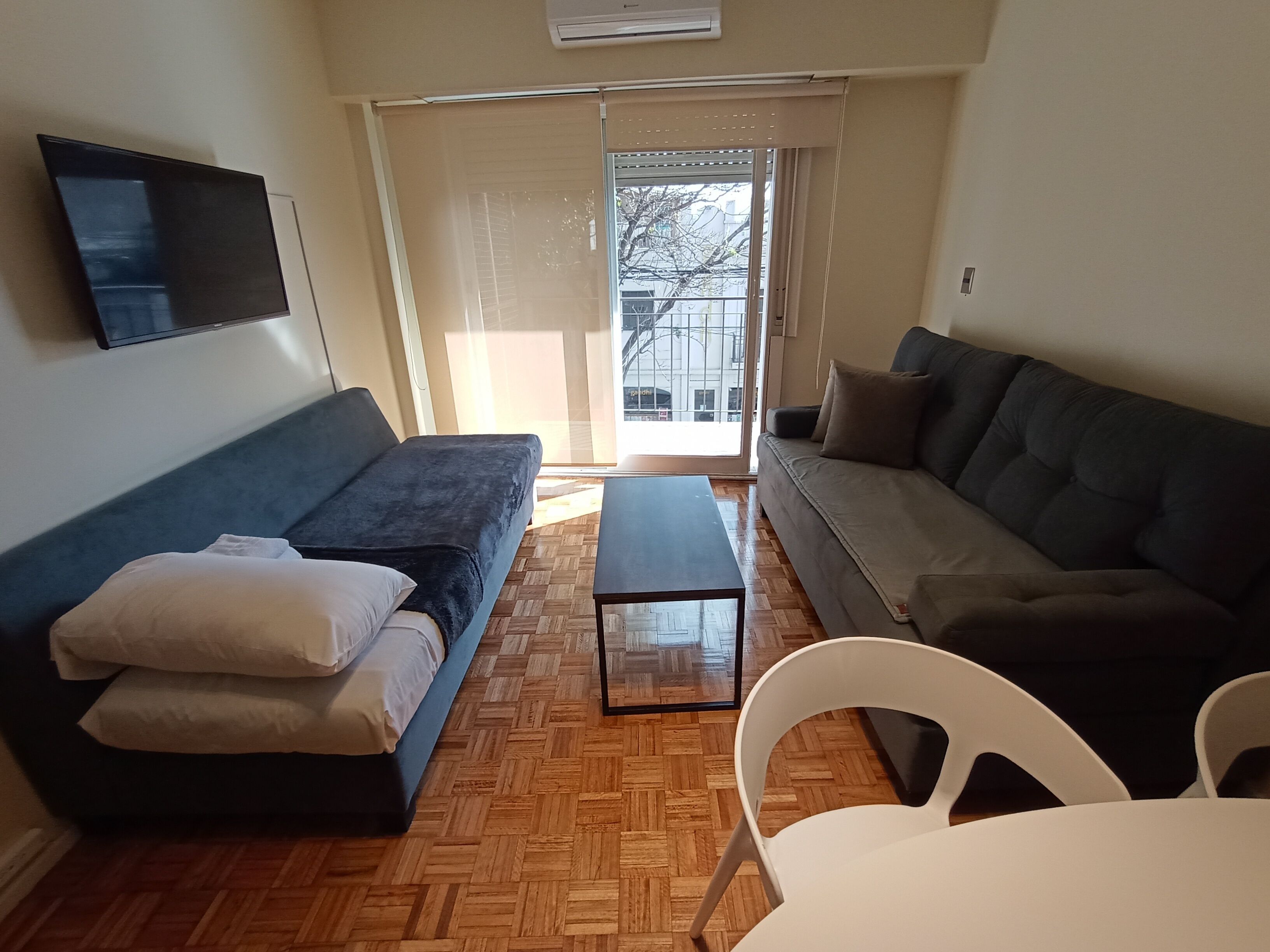 En El Corazón De Palermo Soho: Renovado Alojamiento Para Seis - Buenos Aires