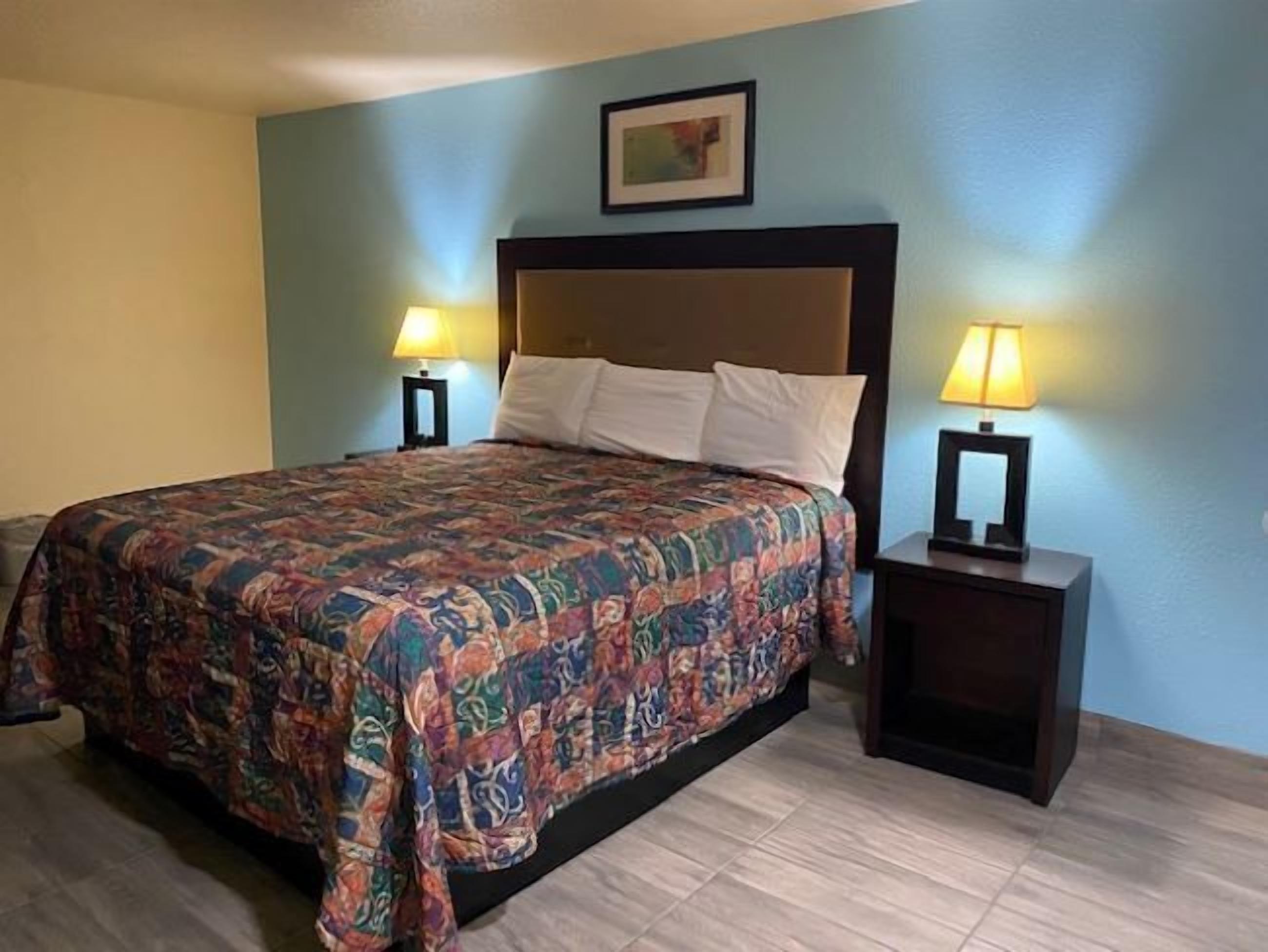 Texas Inn, Seguin: Reviews & Hotel Deals | Book at Hotels.com