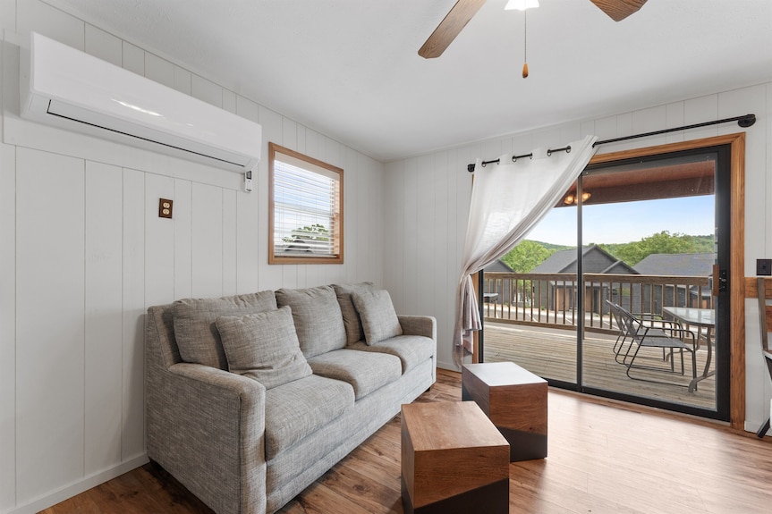 2br Duplex Cabin W/community Pool + Boat Dock - Missouri