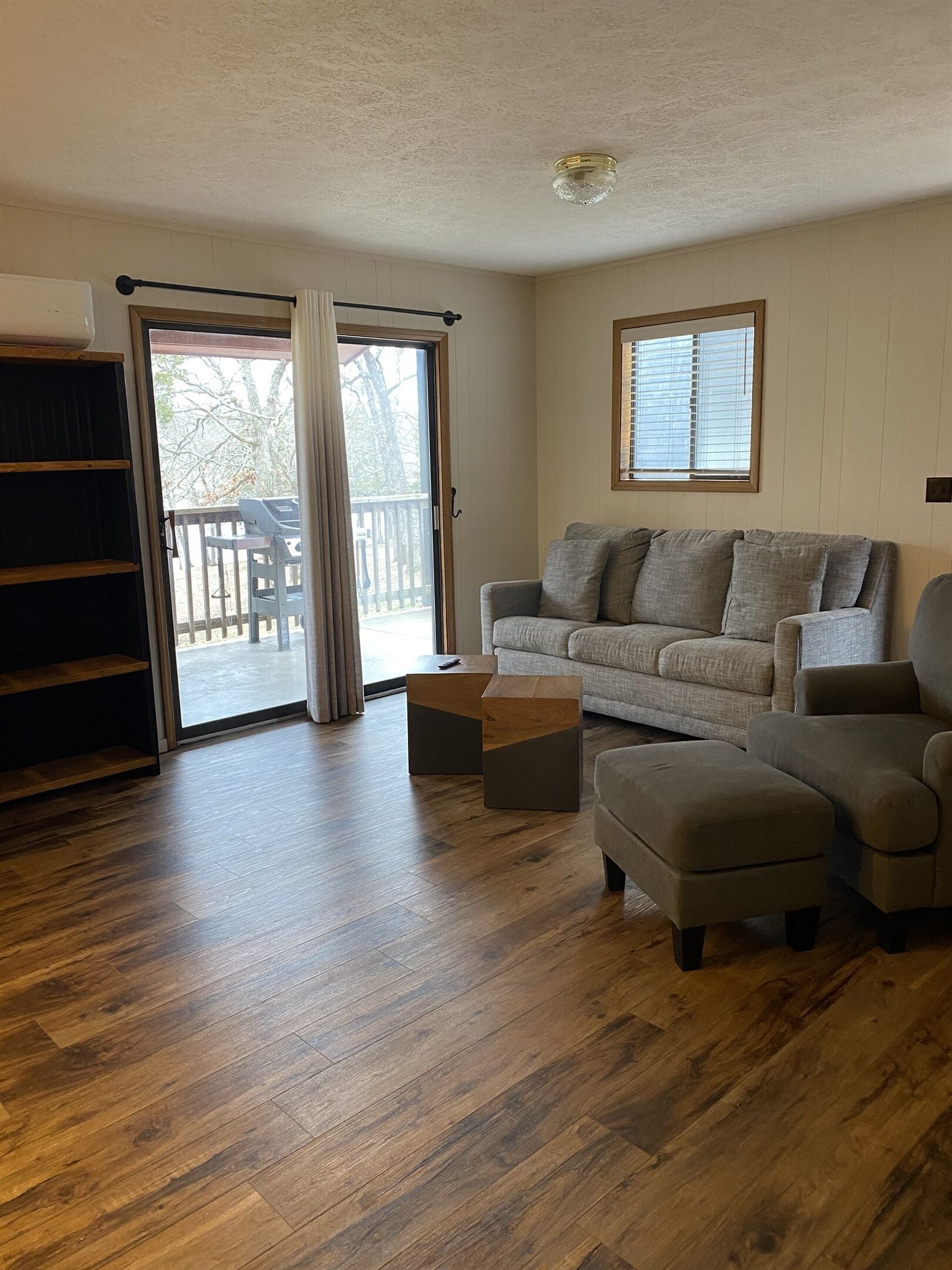 C01b Lakefront 2br Duplex Cabin W/pool + Boat Dock - Missouri