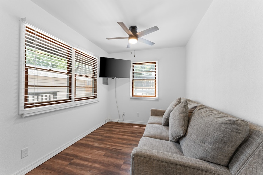 Lakefront 2br Cabin W/ Pool + Swim & Boat Dock - Table Rock Lake