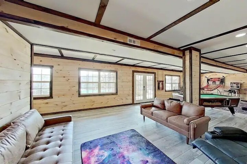 4br Waterfront Cabin W/ Hot Tub, Pool + Swim & Boat Dock - Branson, MO