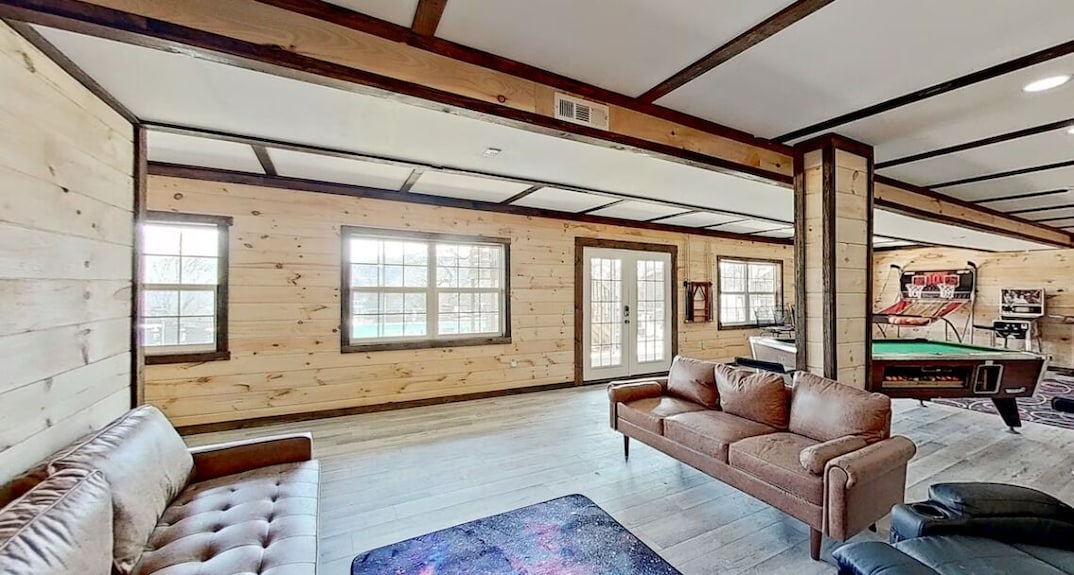 2br Waterfront Cabin W/ Pool + Swim & Boat Dock - Missouri