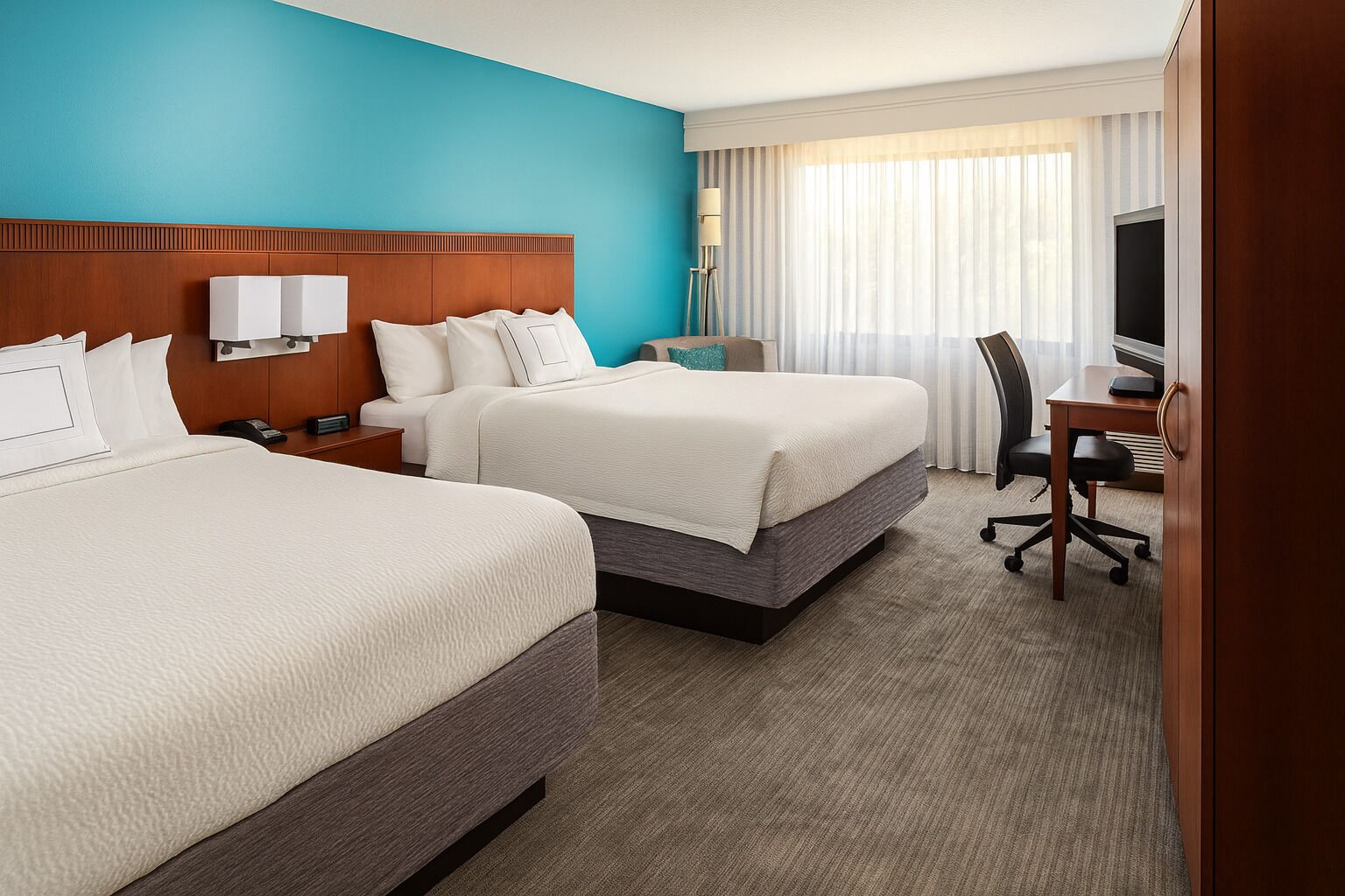 Contemporary Deluxe Room Close To Beaches! Free Parking, Pet-friendly, Pool! - Boca Raton, FL