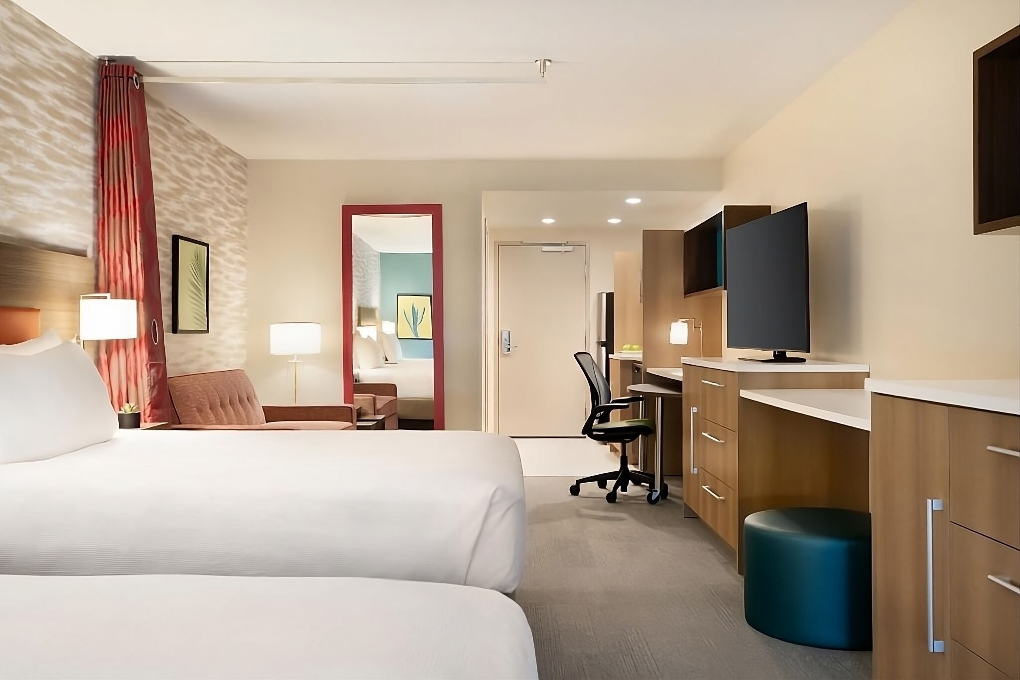 Your Dream Stay! Free Breakfast, Swimming Pool, Free Parking, Pets Allowed! - Mesa, AZ