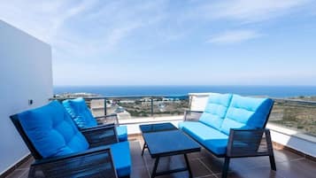 Suite Superior, 2 quartos, vista para o mar | Terraço/pátio interior