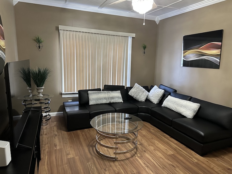 Quite And Peaceful Modern Home Away From Home In The Mountain State!!!! - Morgantown, WV