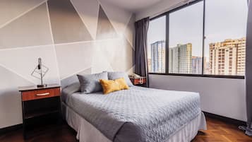 Quarto casal | Escrivaninha, Wi-Fi de cortesia, roupa de cama