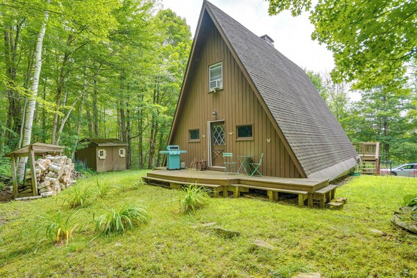 A-frame Cabin W/ Furnished Deck In Becket! - Monterey, MA