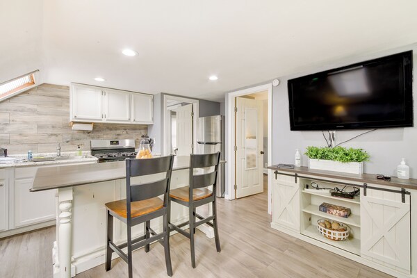 Searsport Paradise W/ Private Pool & Patio! - Belfast, ME