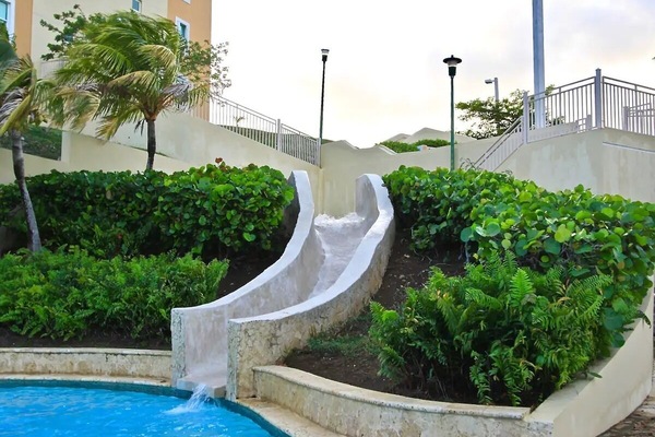 3 piscinas exteriores