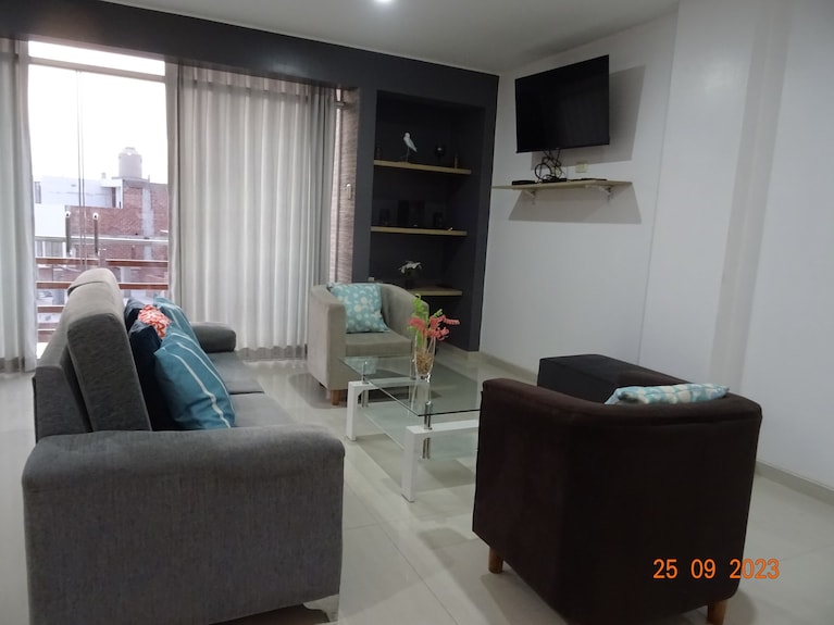 Estadia Palmira, Moderno Y Amplio Department De 120m2, Seguridad Y Tranquilidad - Chiclayo