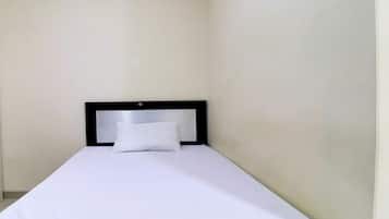 Quarto Duplo Standard | Secretária adequada para computadores portáteis, Wi-fi grátis