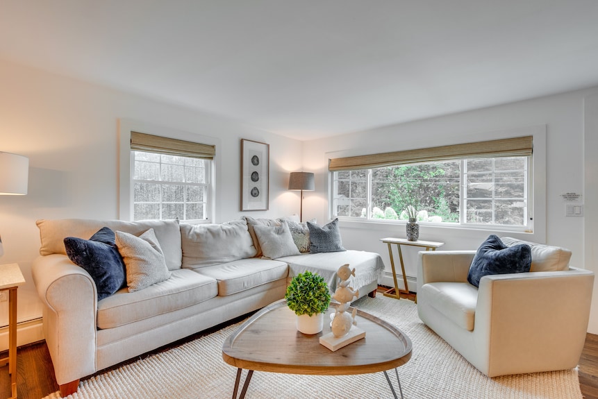 Rye Coastal Retreat W/ Deck & Outdoor Dining - Rye, NH