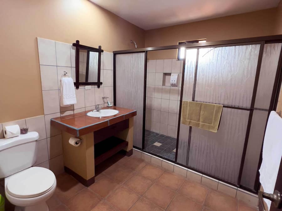 Suite Superior | Casa de banho | Toalhas fornecidas