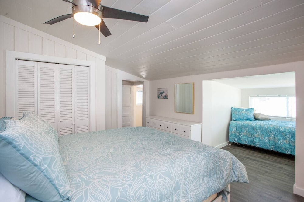 Quaint, Clean And Bright Cottage In Ozona - Clearwater, FL