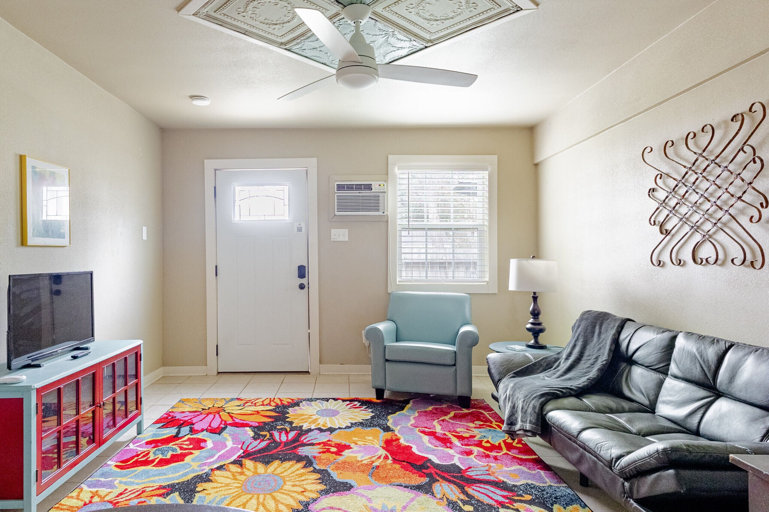 Elm Street Cottage - Seguin