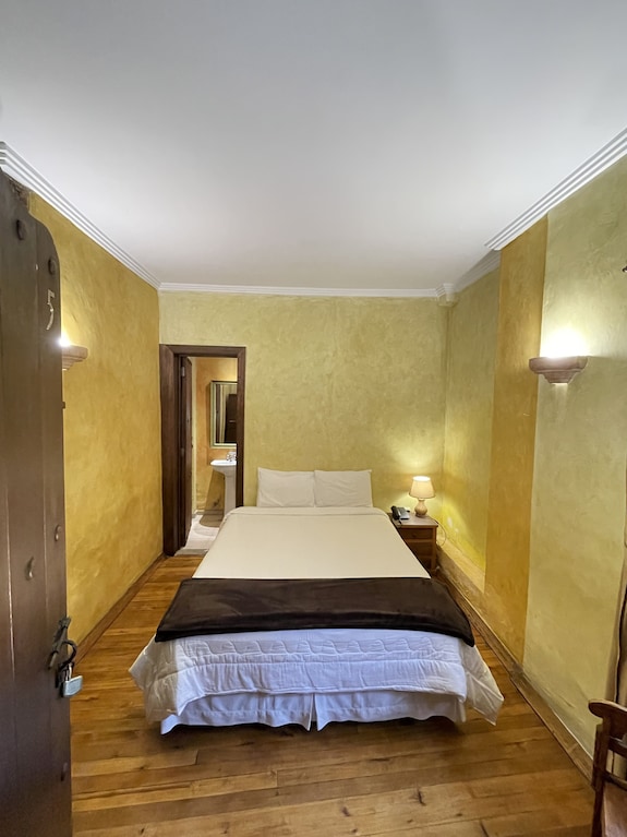 Nass Casa Del Aguila En El Centro Histórico - Cuenca