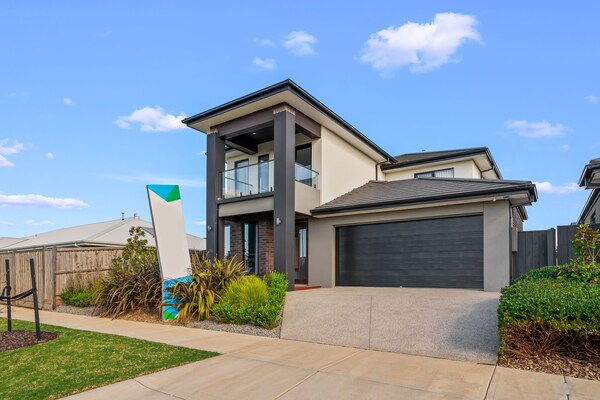 Werribee Luxe Home Family 6bed Netflix - Werribee