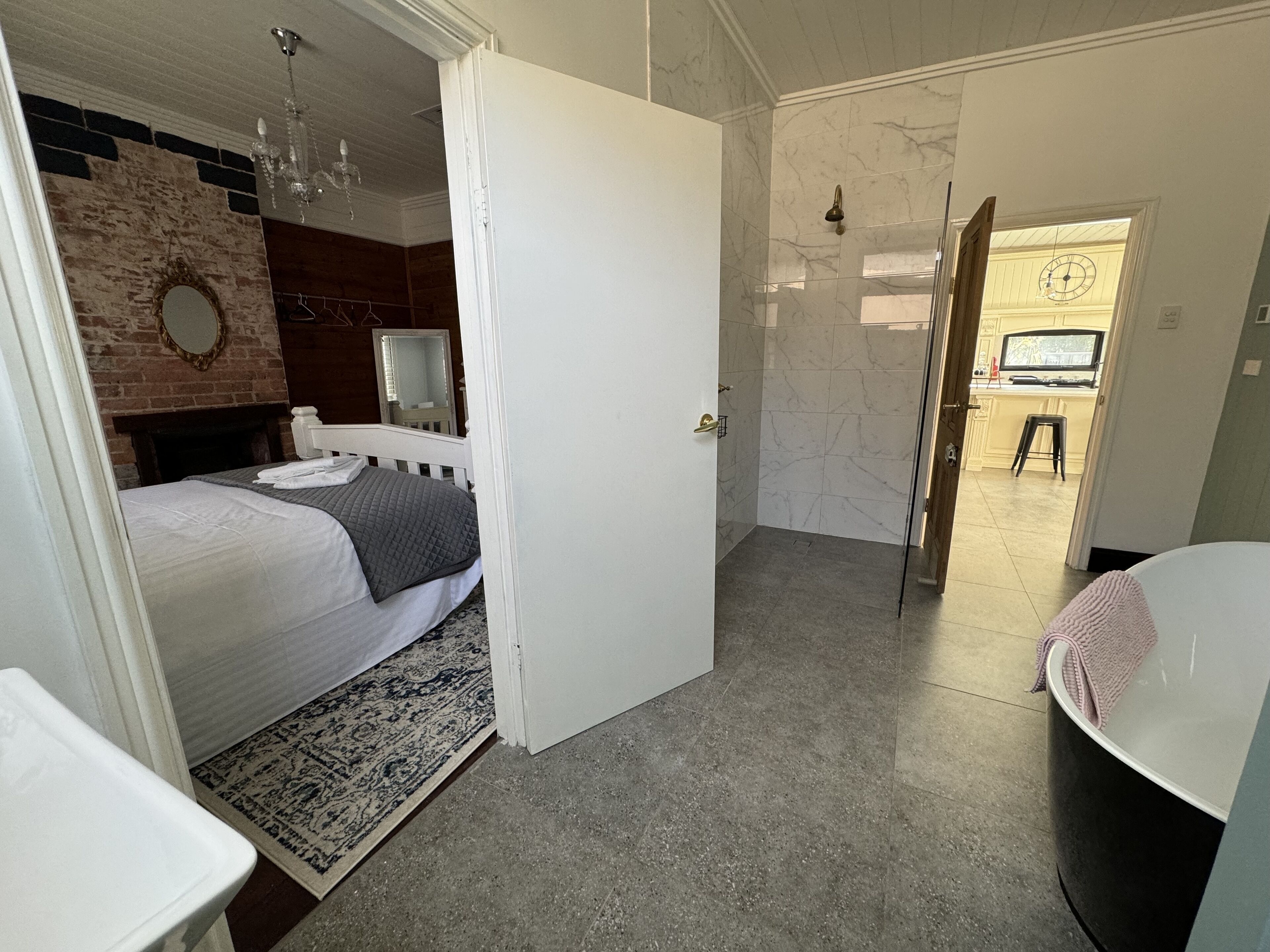 Enjoy Our Wee Gem, She Is Over 120 Years Young And Has Been Loving Restored. - Albany