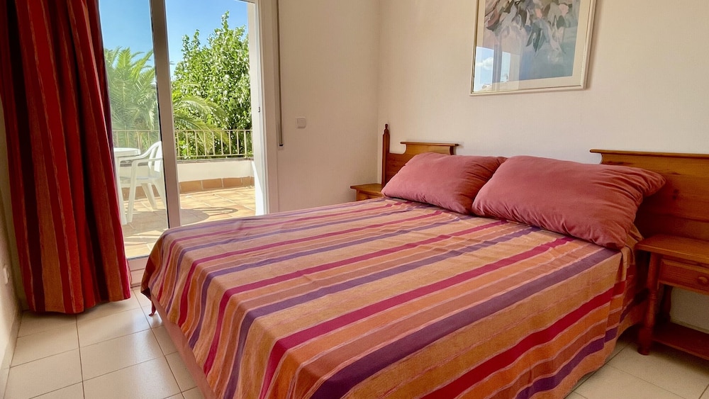 ESPLENDID 11 - Els Griells | Vrbo
