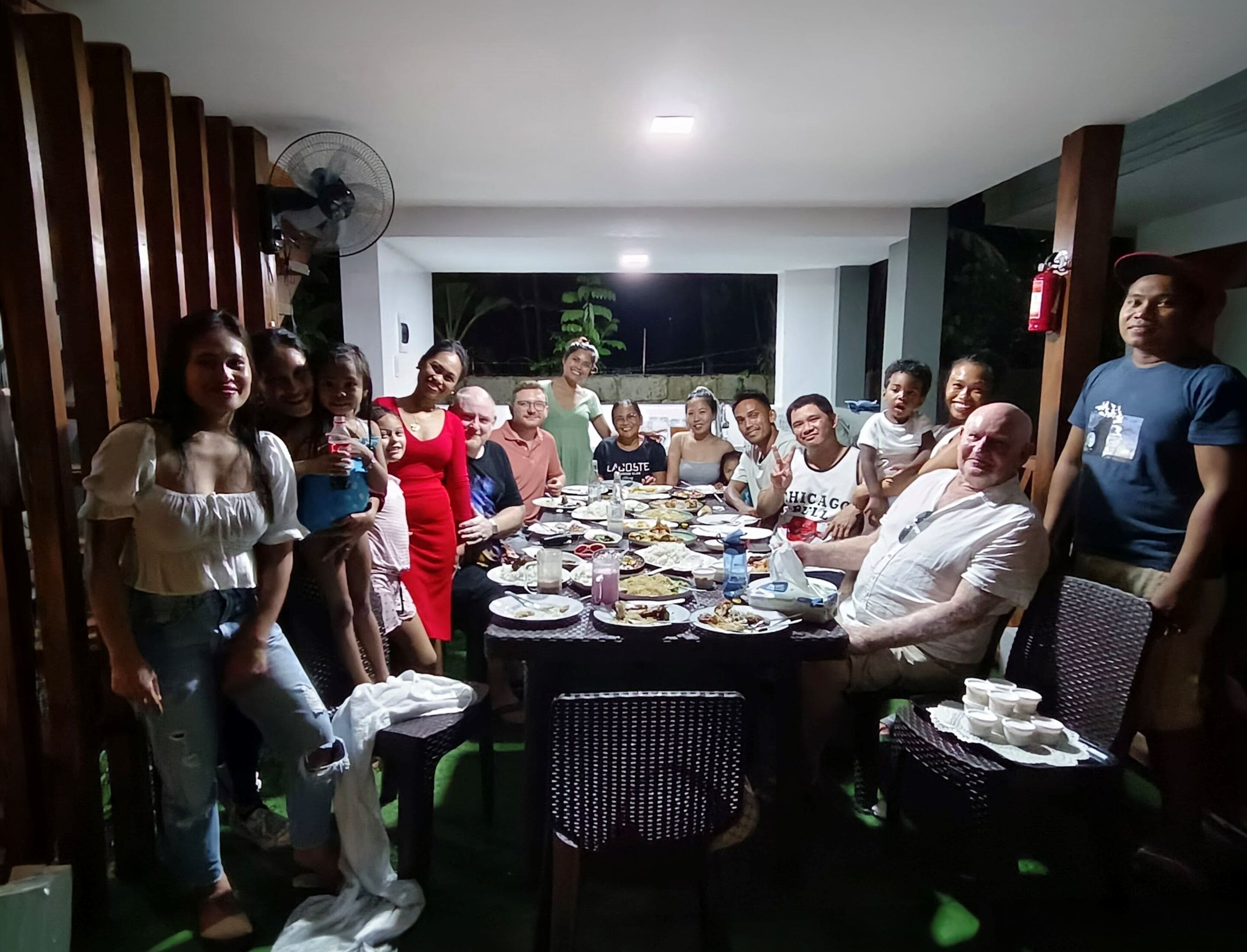 Servem pequenos-almoços, almoços, jantares e brunches (fins de semana)