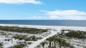 Casa de Férias, várias camas (Pelican Roost E) | Praia | Na praia