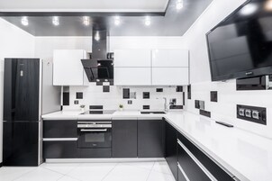 Apartamento clássico | Cozinha privada | Geladeira grande, fogão, cooktop, chaleira elétrica