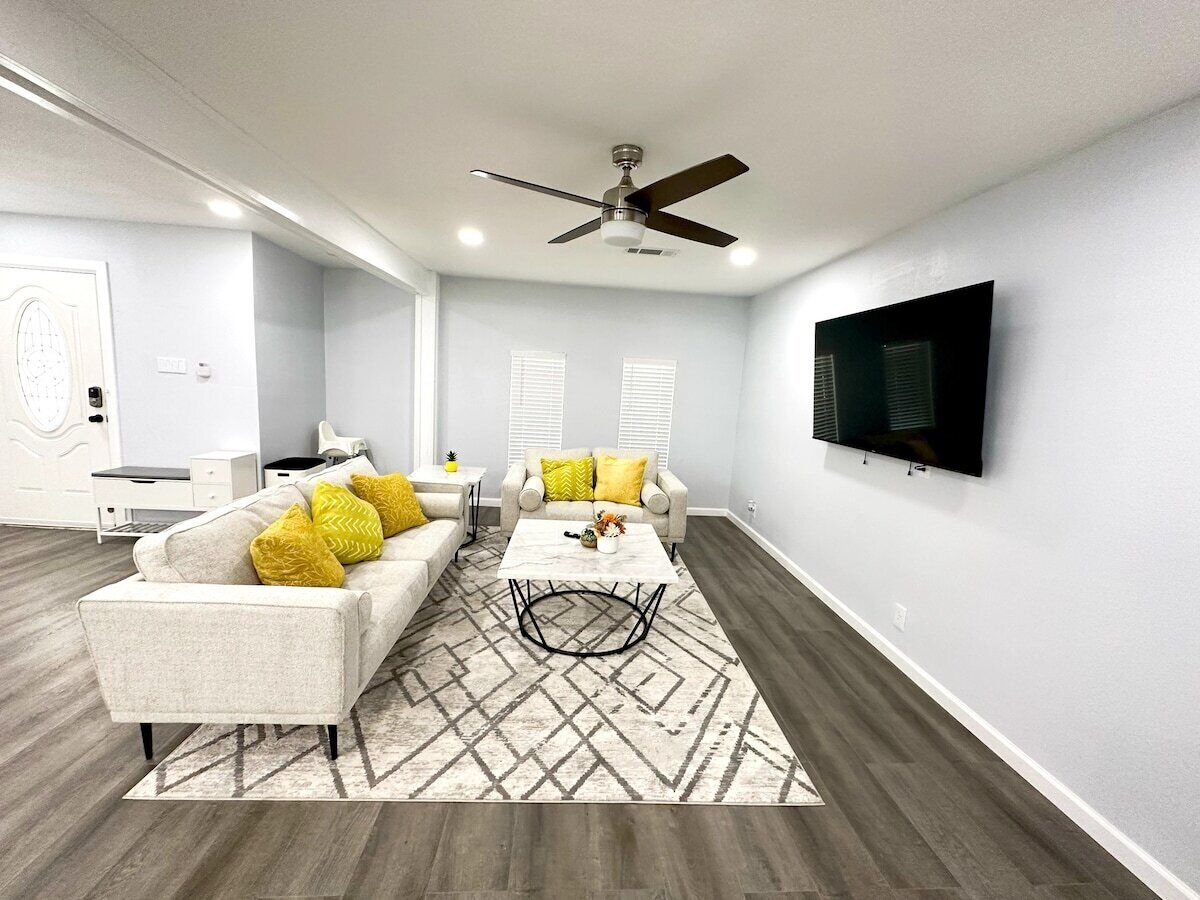 Relaxing 4b Home Big Yard Near Ft Worth, At&t Stadium - アーリントン, TX