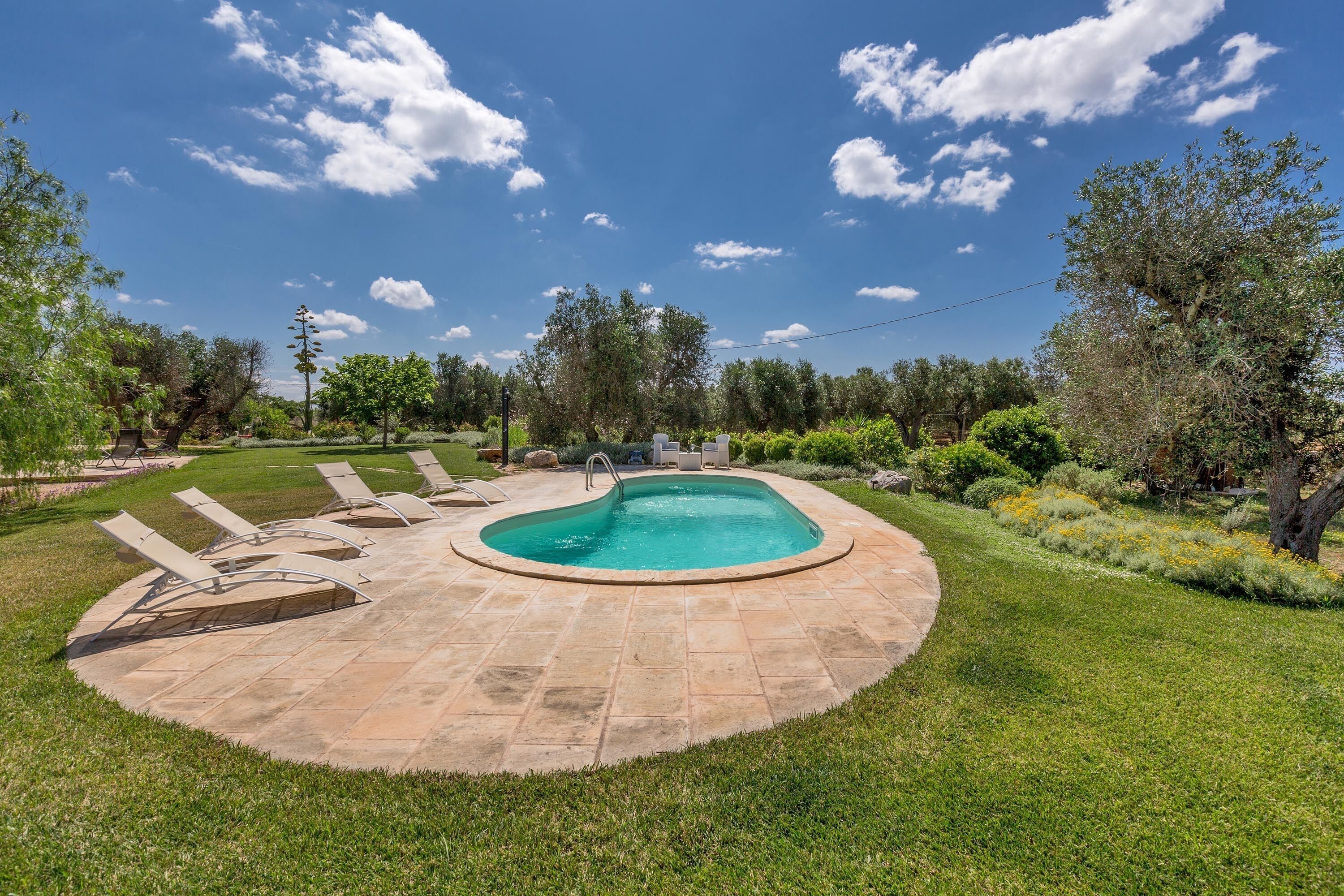 Piscina exterior sazonal 